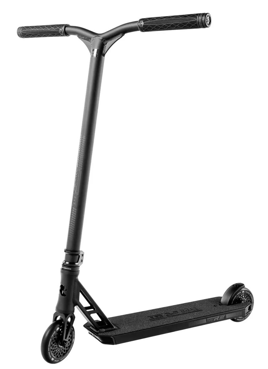 Root Type R GT Stuntstep Zwart 85cm – Stuntstepstore.nl